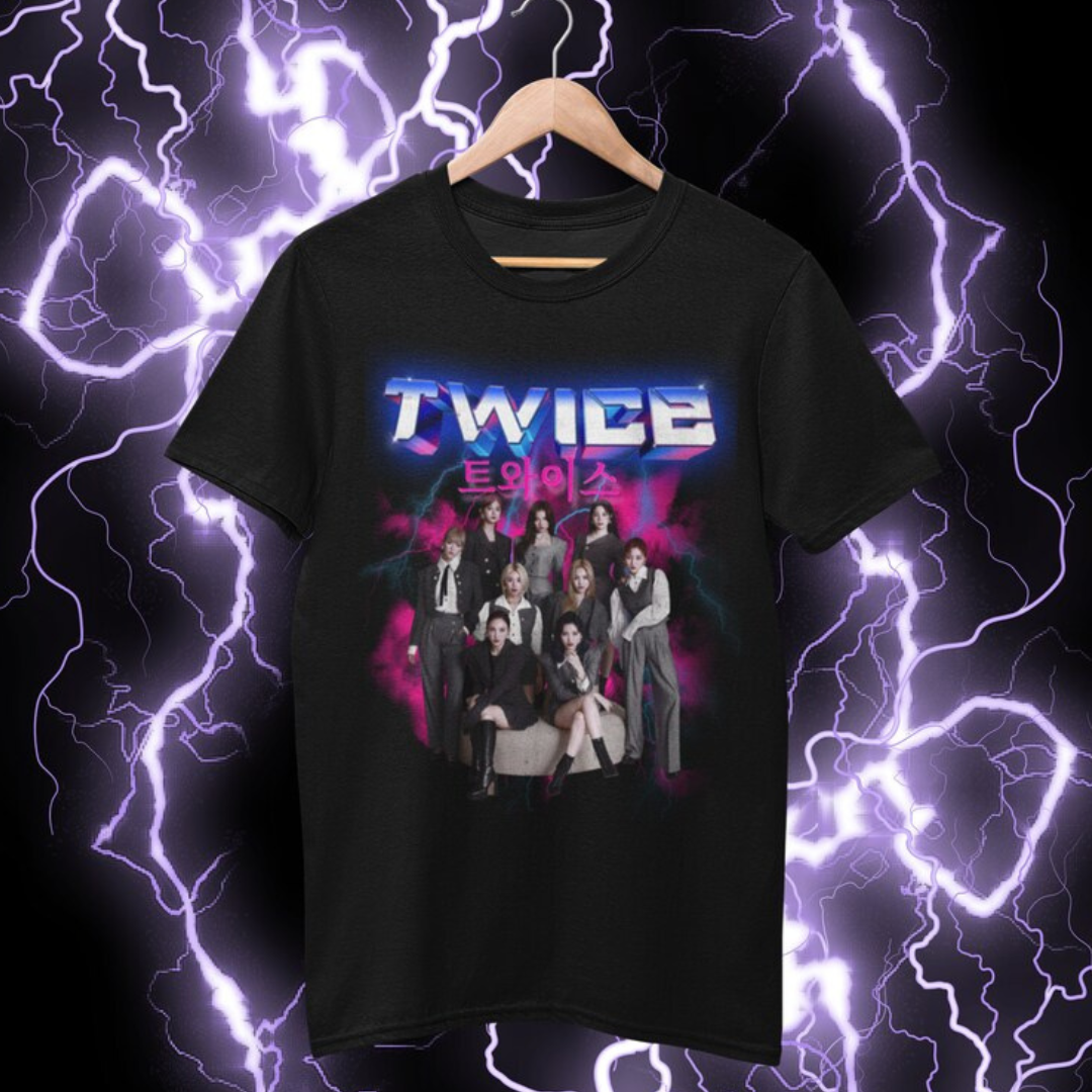 Camiseta Básica Twice Graphic – Saoko